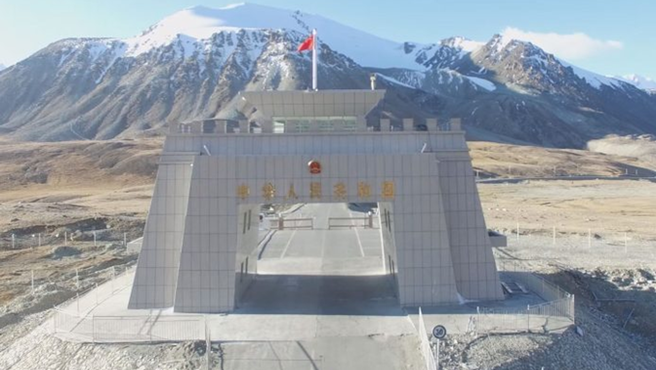 World's Highest Border Crossing Reopens to Connect Pakistan, China for ...