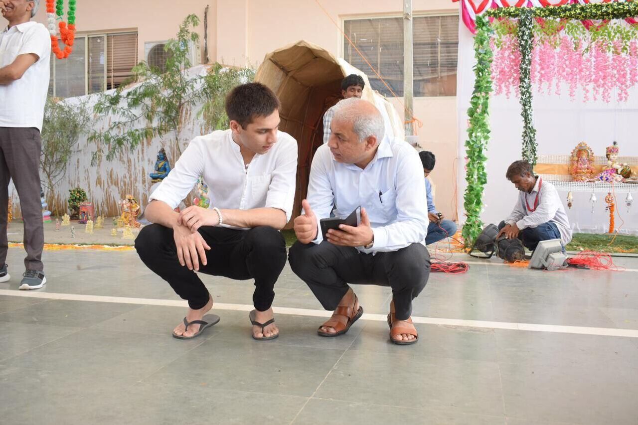 Abandoned & Tortured Elderly Find Solace and Companionship in Old Age Homes