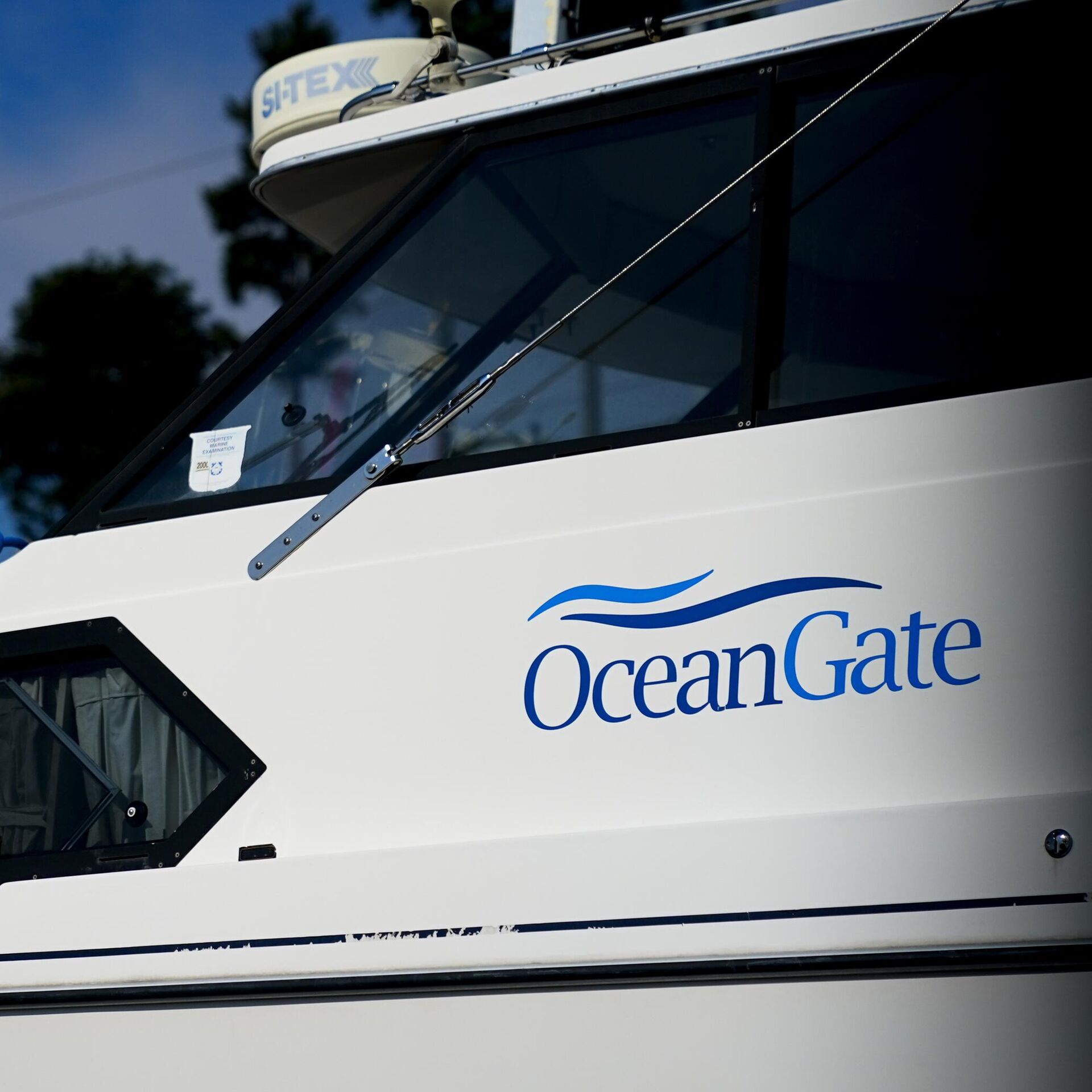 After Titanic Tragedy, OceanGate Cofounder Aims to Send 1,000 People to ...